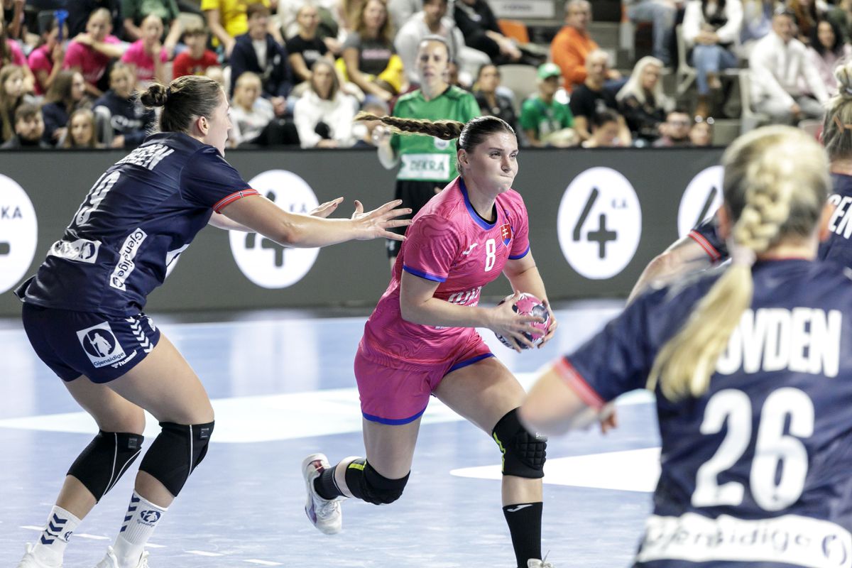 Fotogaléria: EHF: Slovenky si na prvé víťazstvo ešte počkajú, proti obrovským favoritkám veľa ...