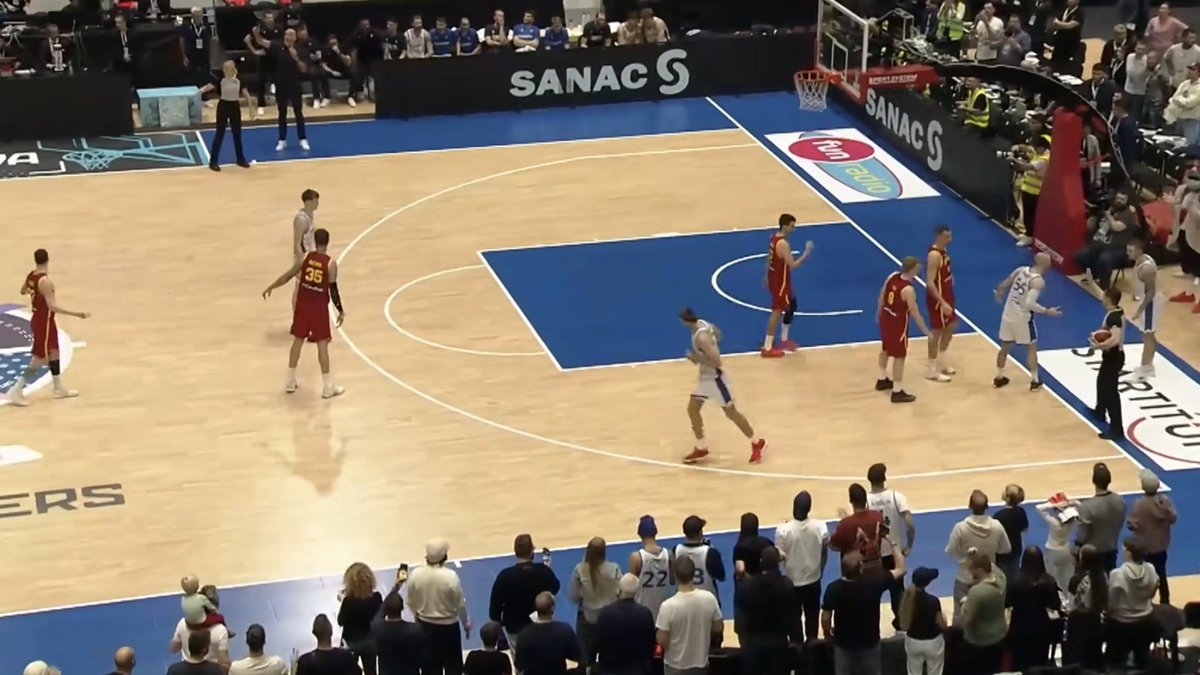 VIDEO Slováci neuveriteľne stratili vedenie 0,4 s pred koncom | Šport.sk