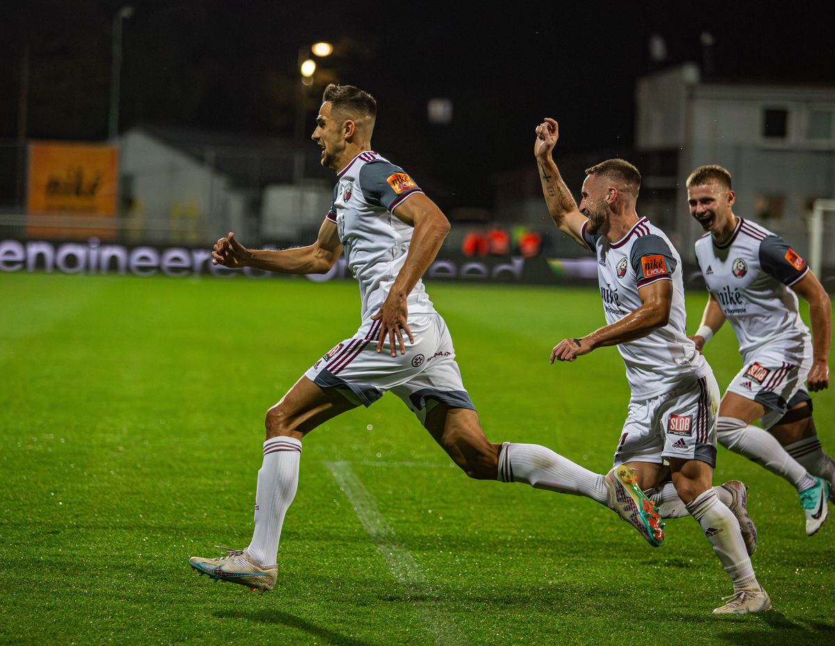 Triapoltisícová obec naháňa v lige strach veľkým. Ak zmení jednu vec ...