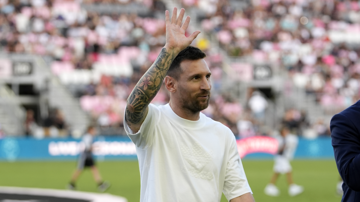 David Beckham: Nikto nemiluje Barcelonu ako Messi | Šport.sk