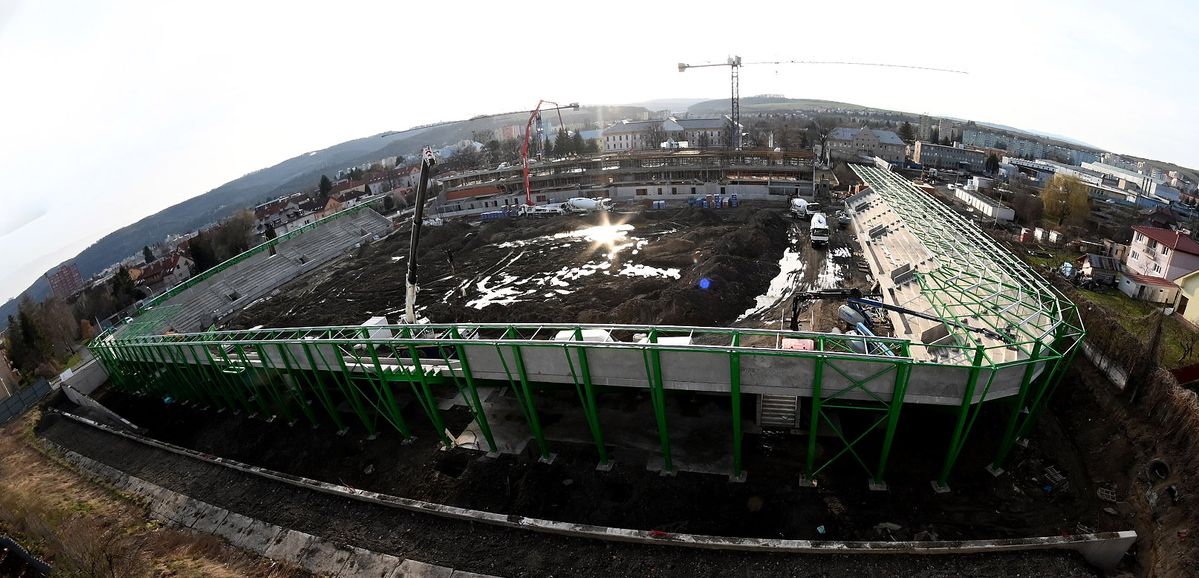 Fotogaléria: Štadión v Prešove rastie ako z vody. Pozrite si aktuálne ...