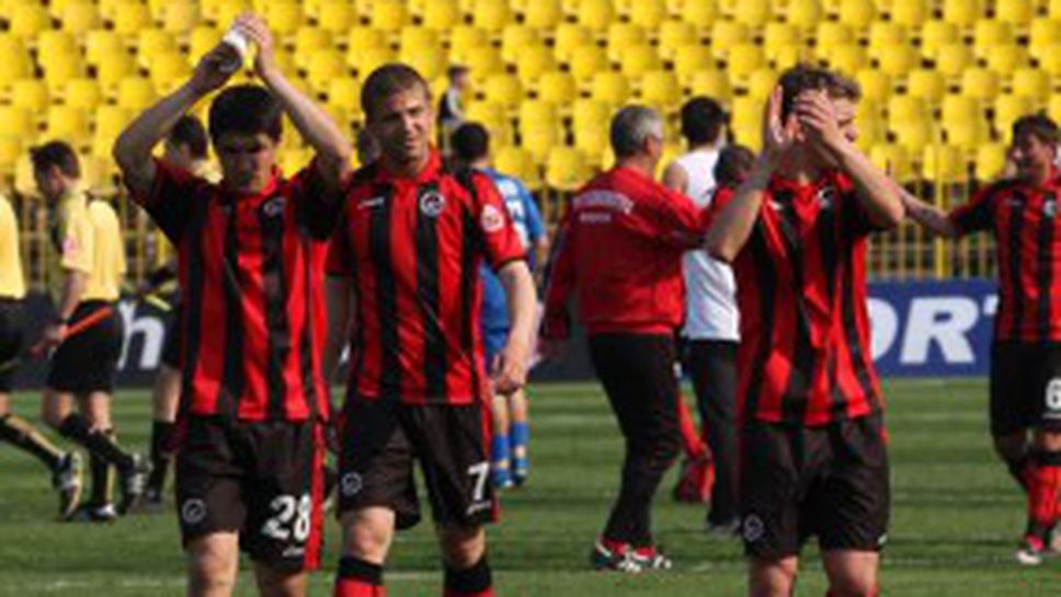 Димо Атанасов Сред най добрите сме