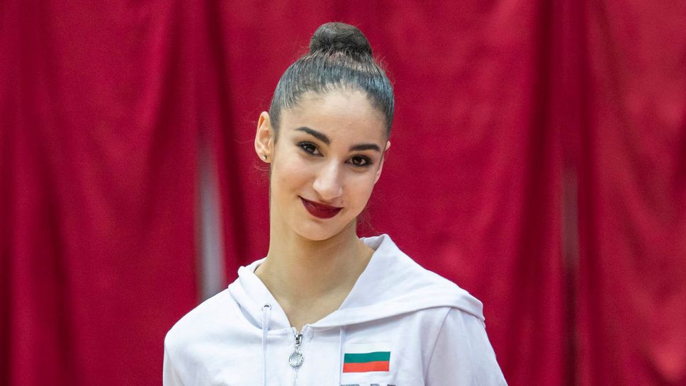 Ева Брезалиева спечели три медала на финалите на отделните уреди на