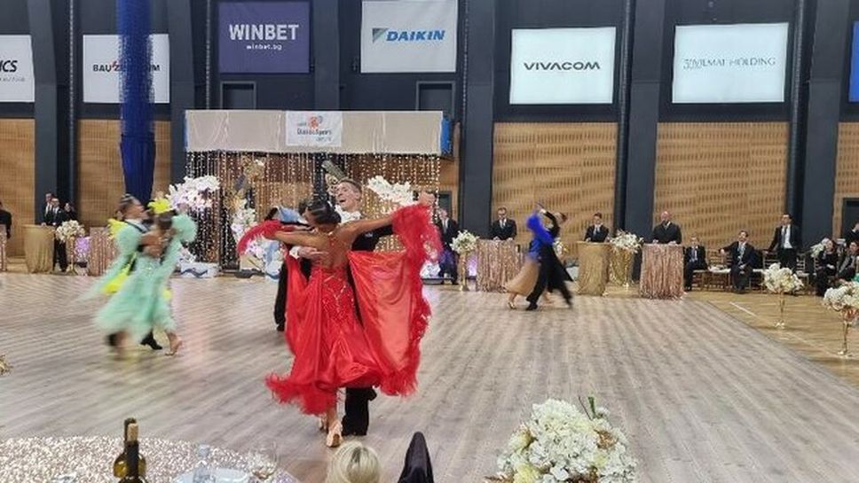 Алекс Костадинов и Ивелина Карчева спечелиха сребърен медал на Световното първенство по