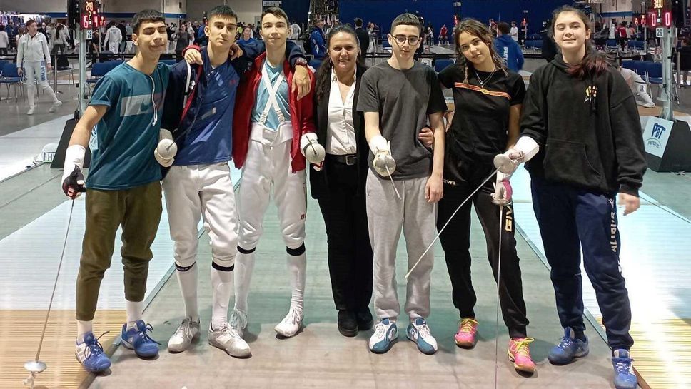 Българските кадети и кадетки с достойно представяне на турнир по фехтовка в Будапеща