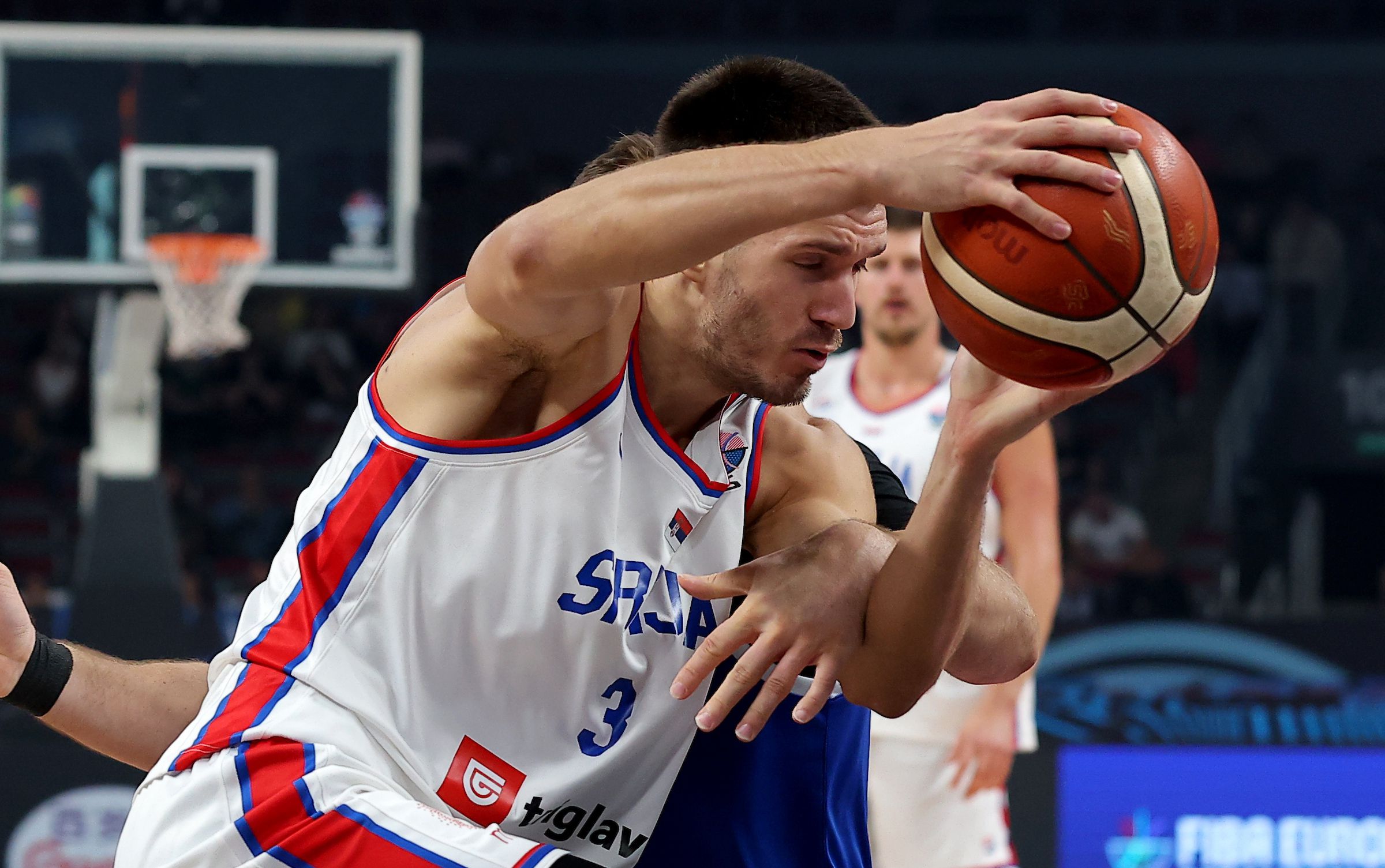 Vanja podesio nišanske sprave: Neverovatan pogodak srpskog košarkaša na treningu pred Tursku ...
