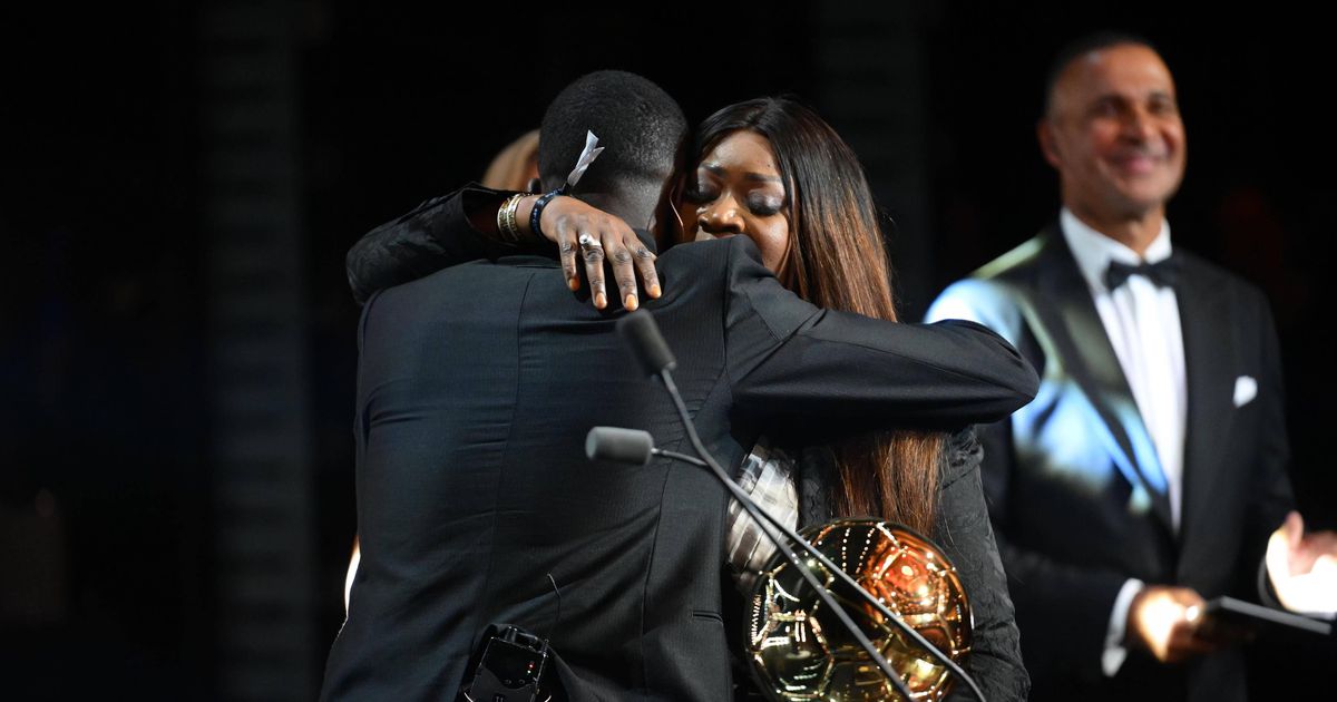 Dembele je najbolji fudbaler na svetu, ali je, pre svega, brižan sin ...