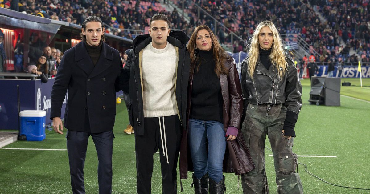 Arijana Mihajlović objavila fotografiju, sinovi borde Srbiju na Euro ...