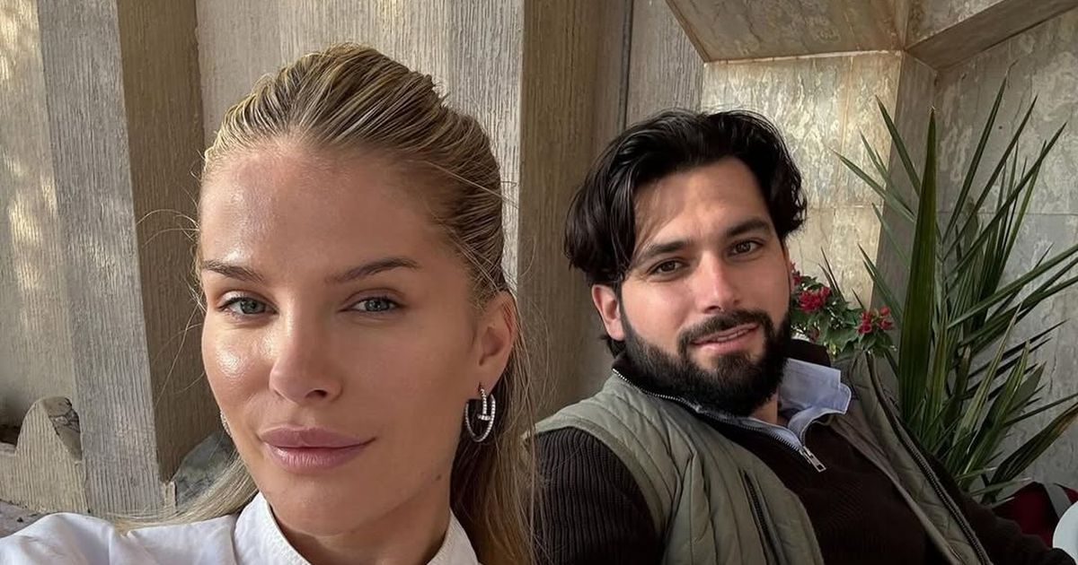 Životna priča fudbalera Aston Vile koji je promenio veru zbog žene ...