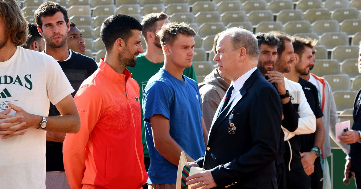 Novak Djoković i princ Albert u prijateljskom zagrljaju | Sportal.rs