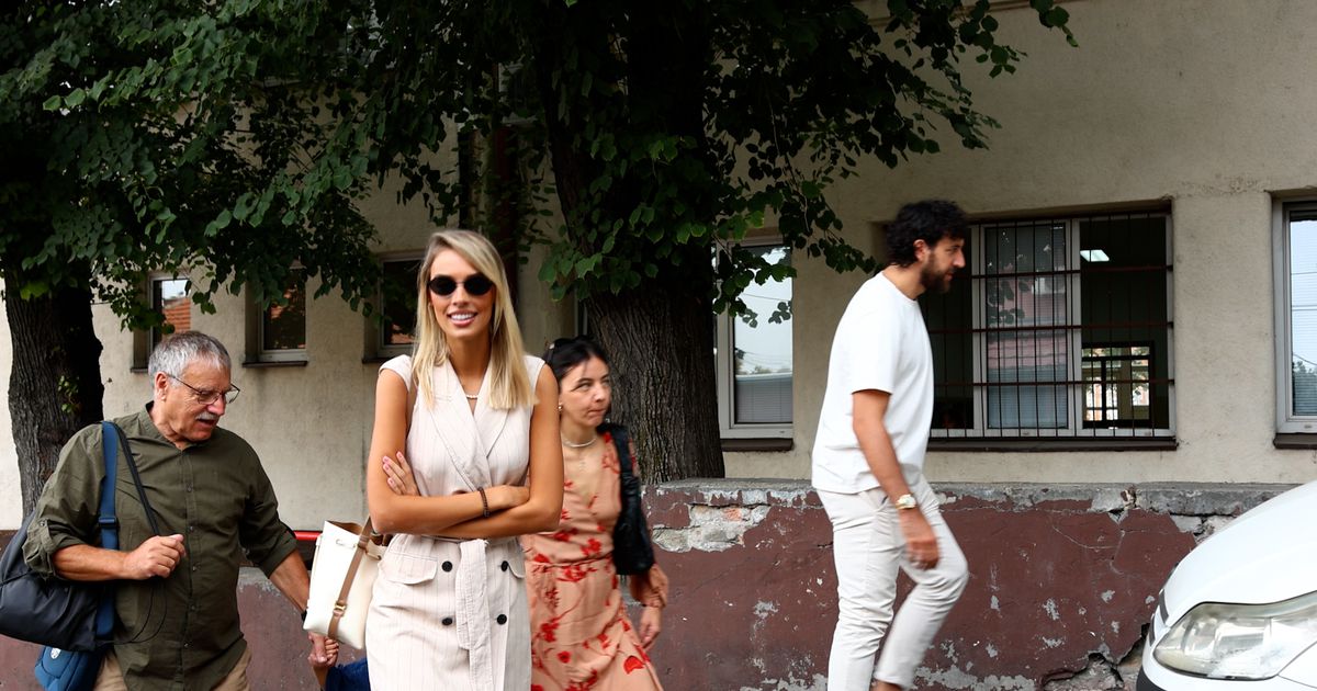 Vasa Micić u društvu misteriozne plavuše: Ko je prelepa devojka sa kojom se neretko pojavljuje ...