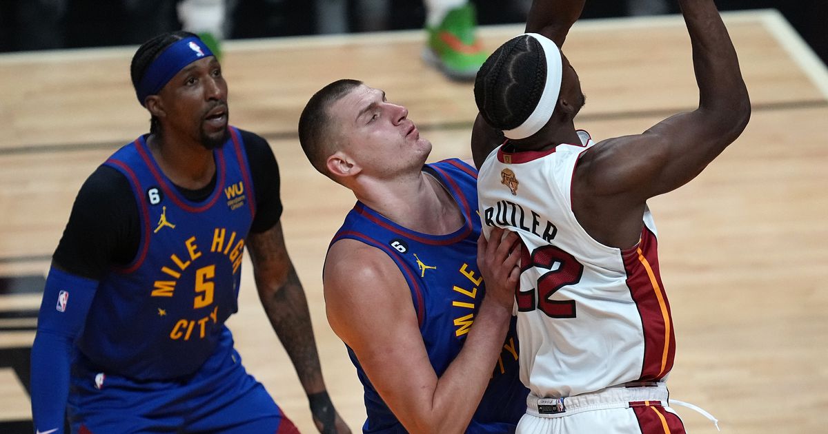 Denver Nagetsi pobedili Majami Hit u trećoj utakmici finala NBA lige: Nikola Jokić imao tripl ...