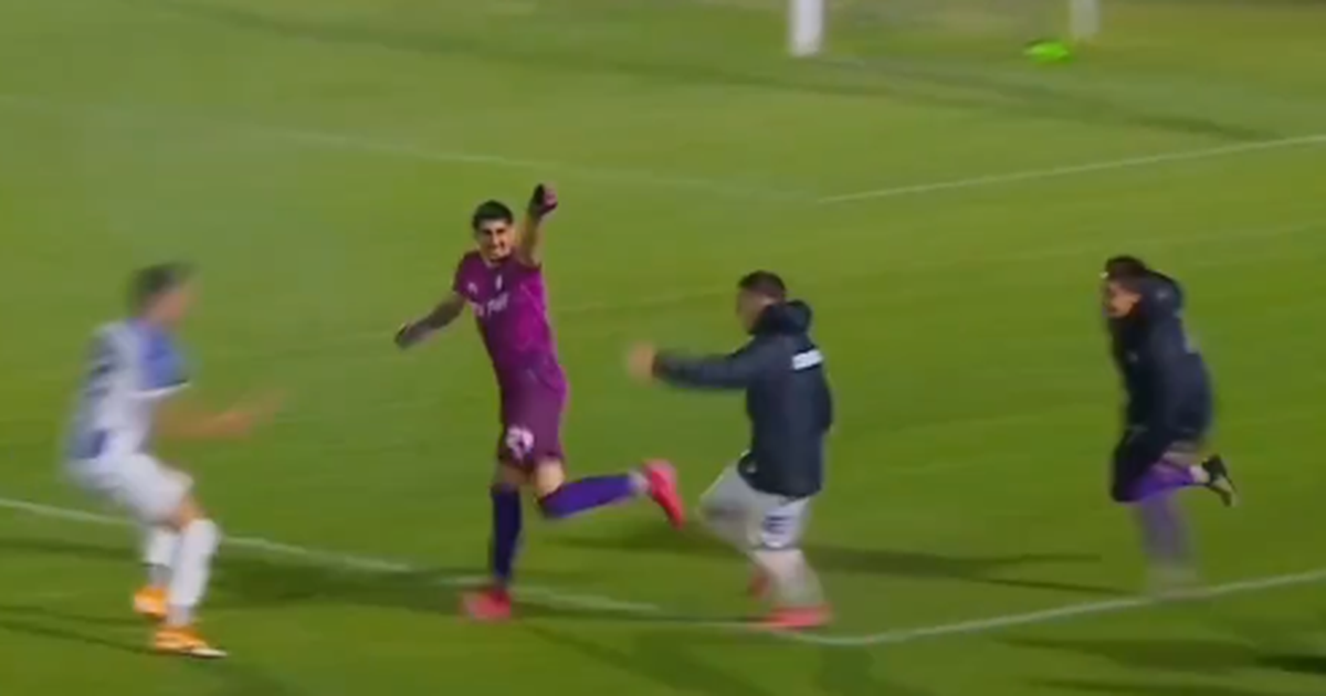 Golman u Urugvaju dao gol sa 90 metara /VIDEO/ | Sportal.rs