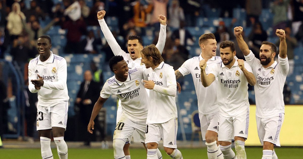 Fudbaleri Real Madrida nasmejani tokom penala u polufinalu Superkupa ...