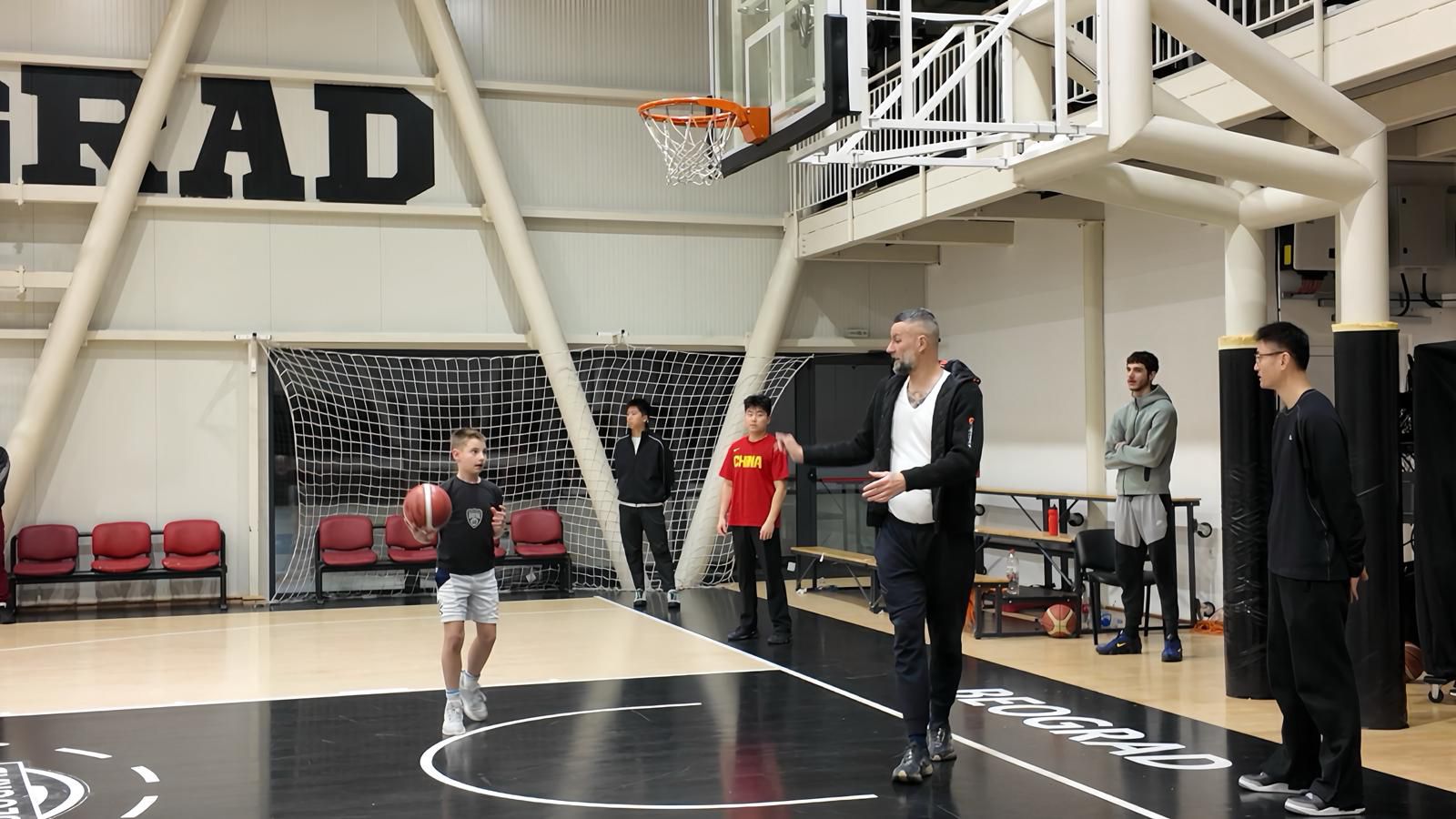 Milan Gurović otvorio novi šuterski kamp u Surčinu | Sportal.rs