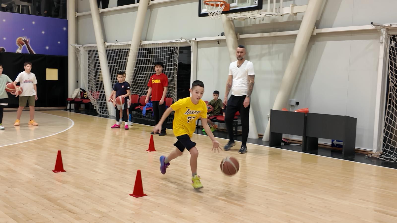 Milan Gurović otvorio novi šuterski kamp u Surčinu | Sportal.rs