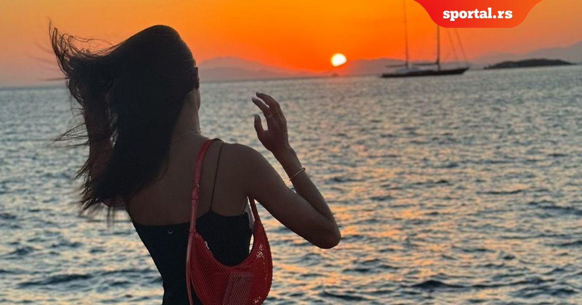 Čista egzotika: Olga Danilović objavila fotke u kupaćem sa odmora iz snova sa Janom Oblakom ...