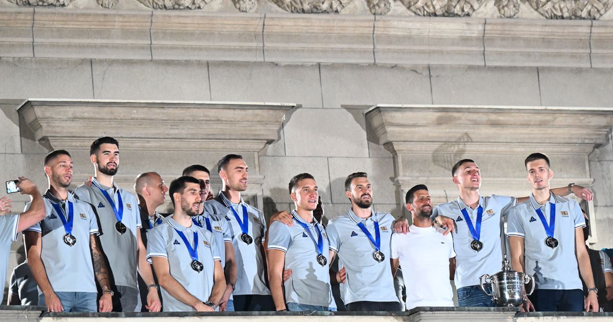 Zašto Ivana Vuleta i odbojkašice nisu bile na balkonu | Sportal.rs