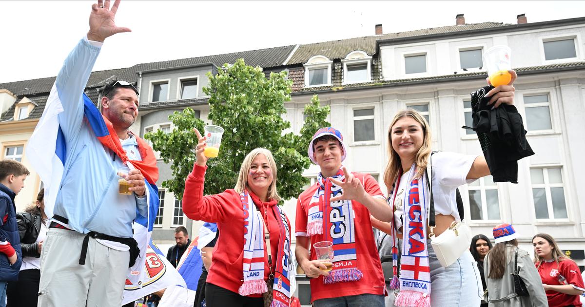 Odjekuje "Pevaj Srbijo, zemljo junaka", sve je više navijača | Sportal.rs