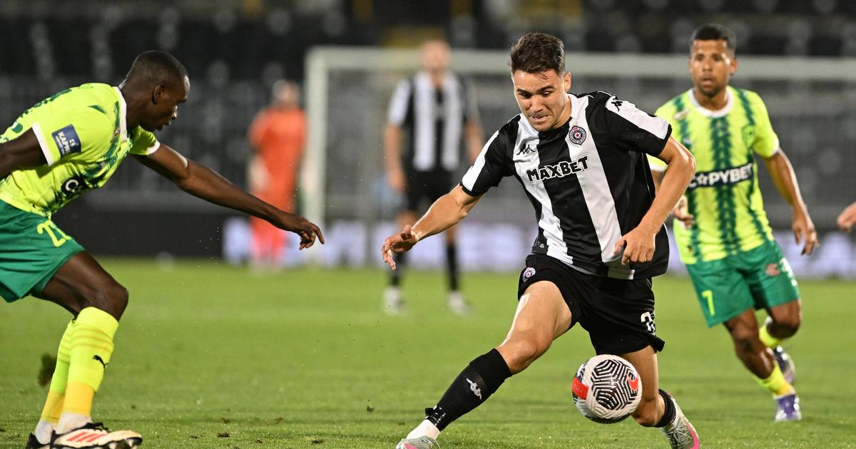 Janis Karabeljov pred izlaznim vratima FK Partizan | Sportal.rs