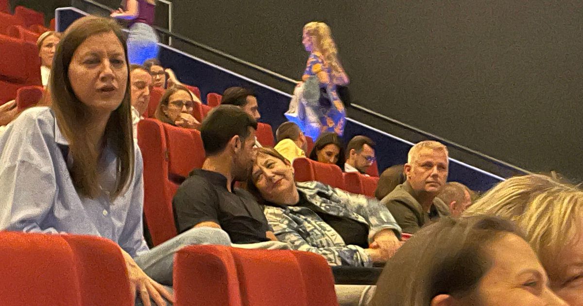 Novak Đoković uslikan u Beogradu na premijeri filma Gabora Matea ...