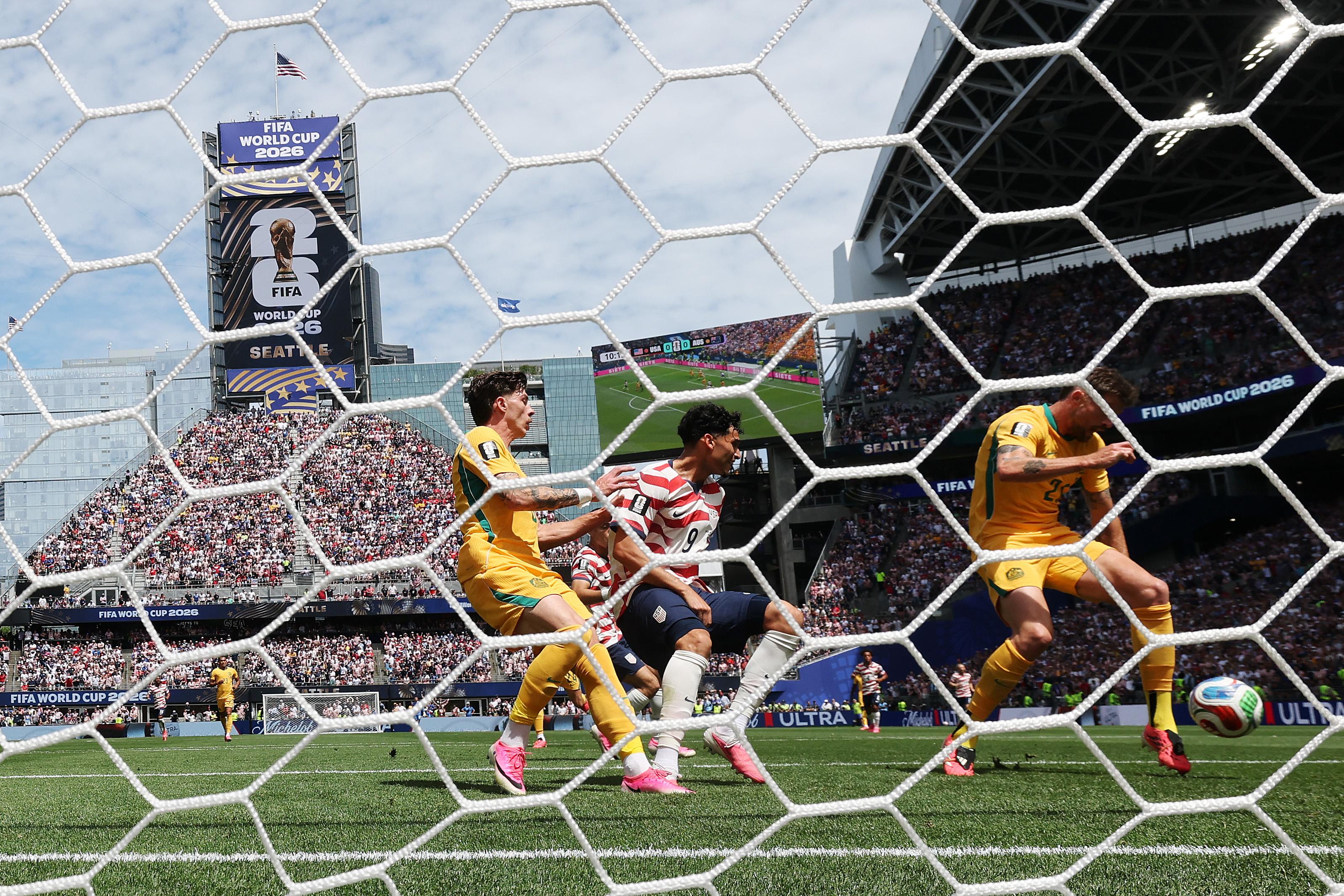 Drugi gol SAD protiv Australije: Da li je bio ofsajd | Sportal.rs