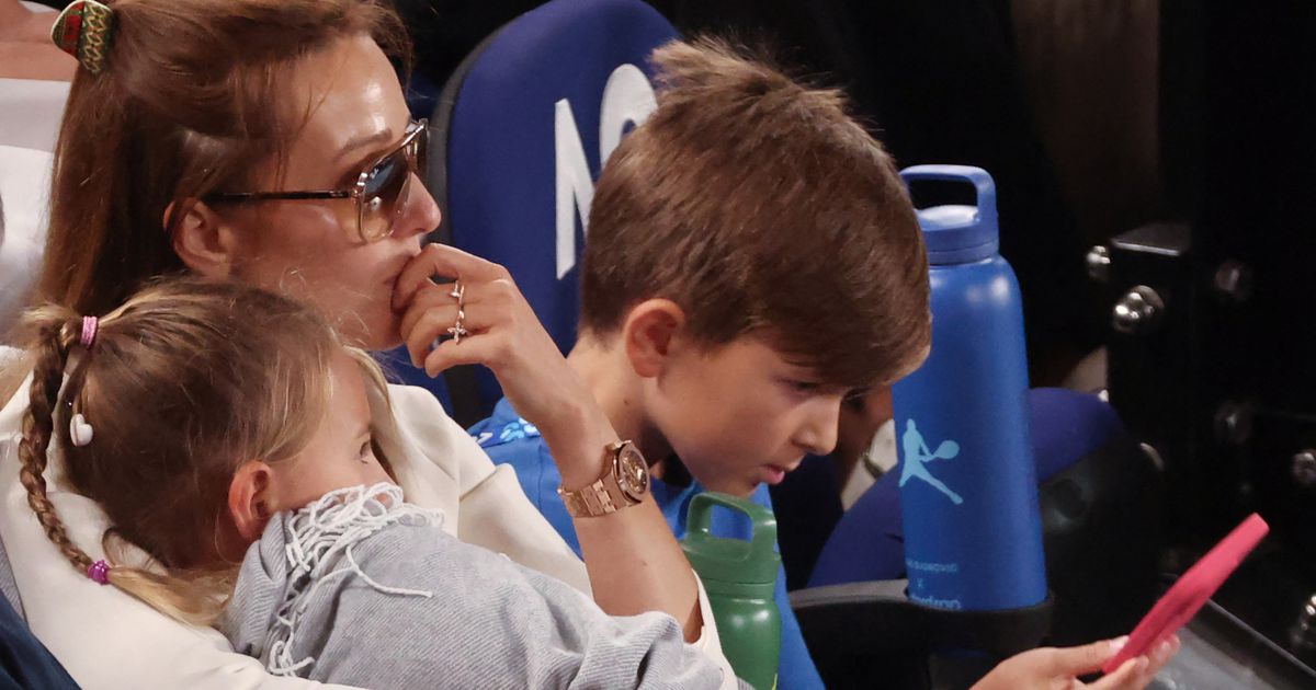 "Žena voli da me veliča pred decom!" Novak iskren: Čim vidim da gledaju ...