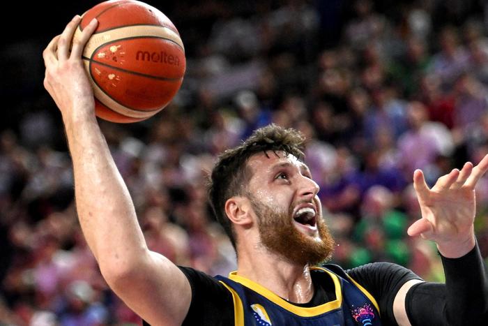 Jusuf Nurkić optužio NBA trenera Majka Budenholcera da previše pije ...