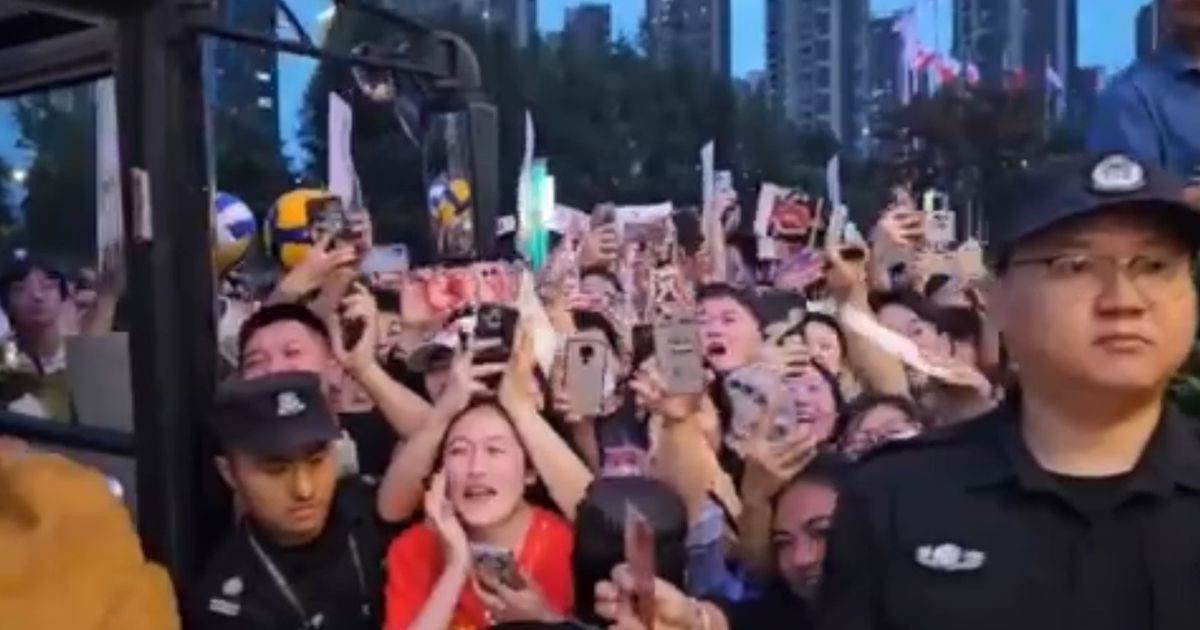 "Ja te volim, Srbijo!" Kinezi zapevali na našem jeziku zbog sjajnih ...