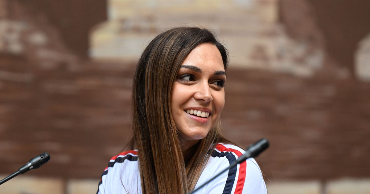 "Bilo je noći kad sam plakala jer su mislili da sve dobijam na lepe oči ...