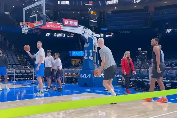 Nikola Topić bio deo zagrevanja pred meč Oklahome u NBA ligi | Sportal.rs