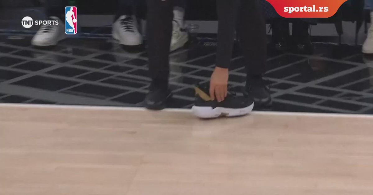 "Kome je potrebna obuća?!" Vestbruk bez patike na terenu dao trojku ...