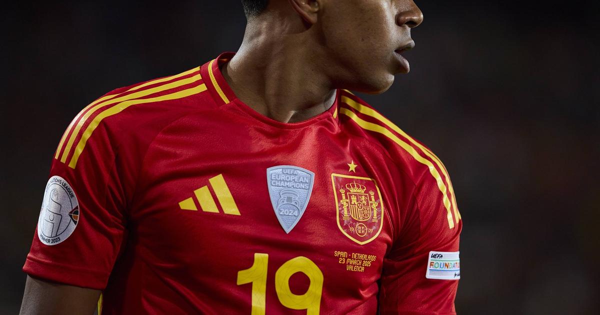 Rafael van der Vart ponovo žestoko prozvao Laminaa Jamala | Sportal.rs