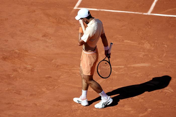 Otkriveno zašto Novak Đoković igra po velikoj vrućini na Rolan Garosu ...