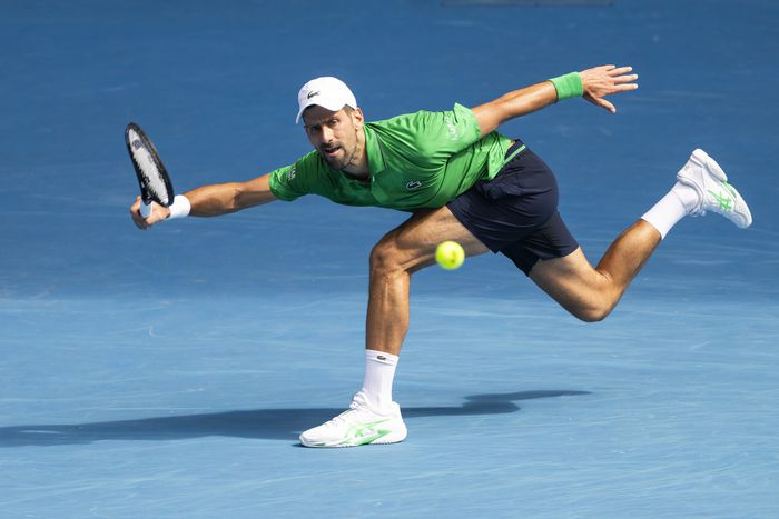 Evo gde gledati uživo TV prenos meča Novak Đoković - Janik Siner u ...