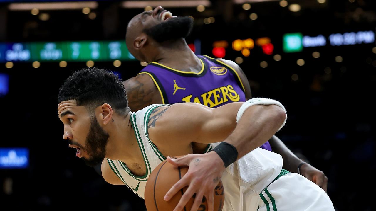 LeBron Jamest egy színészi mutatvány miatt vettél elő - Sportal.hu
