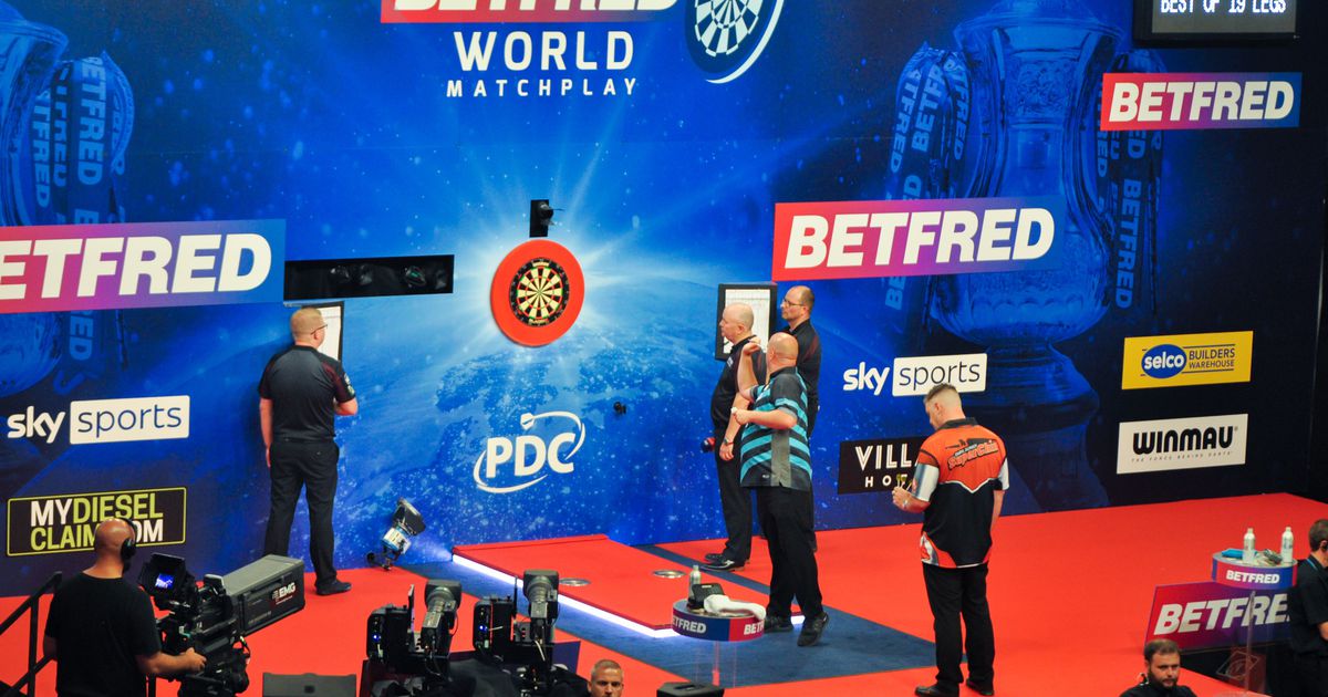 Hivatalos: 2026-ig biztosan eljönnek Budapestre a darts nagyágyúi | Sportal.hu
