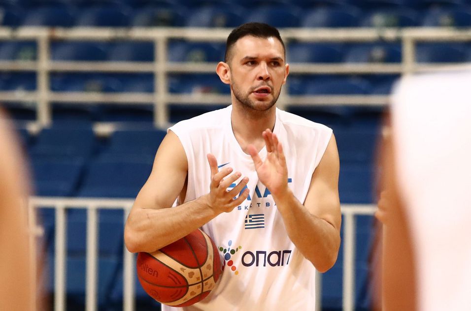 Ο Κώστας Παπανικολάου δεν προπονήθηκε και είναι αμφίβολος για το πρώτο ...
