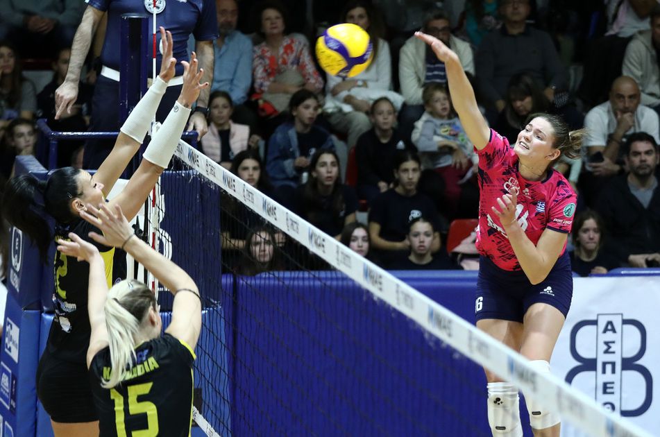 Volleyleague γυναικών: Μεγάλο ενδιαφέρον σε Σαντορίνη και Νέα Σμύρνη | Sportal.gr