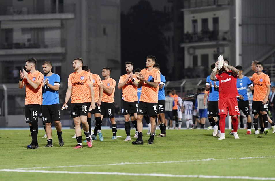 Στην προπόνηση του ΠΑΣ Γιάννινα ο Παναγιώτης Χριστοβασίλης - Μίλησε με ...