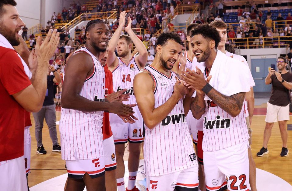 Video: Τα highlights της νίκης του Ολυμπιακού επί της Φενέρμπαχτσε ...