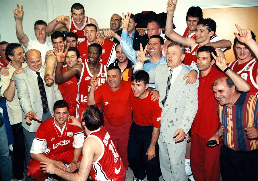Σαν σήμερα, το 1997, ο Ολυμπιακός κατέκτησε το πρωτάθλημα Ευρώπης ...