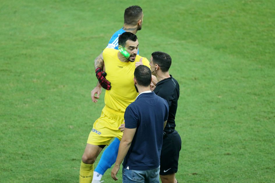 Ατρόμητος: Έξαλλος ο Τσιντώτας και «ντου« στον τέταρτο και φώναζε «Άντε ...