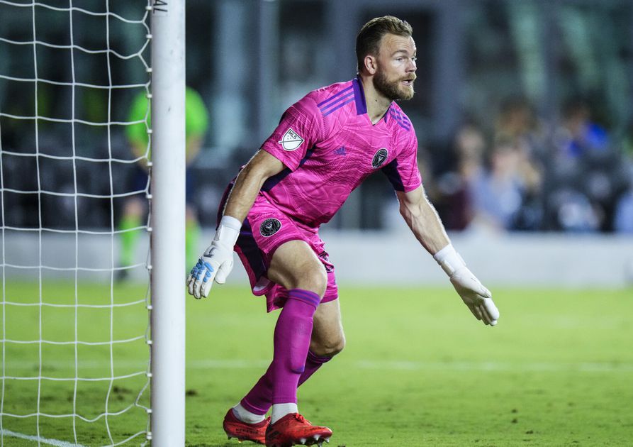 💘 | Keeper Nick Marsman trouwt met ex-Miss Nederland om haar naar VS te ...