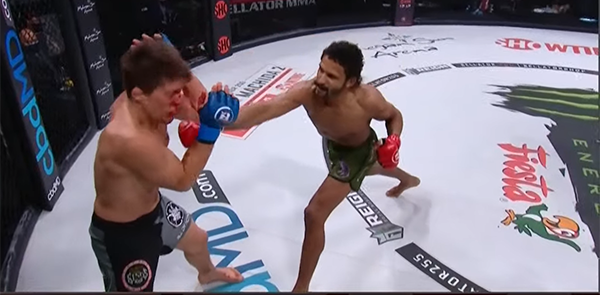 🎥 | Mandel Nallo ramt tegenstander K.O. met Superman Punch | Sportnieuws.nl