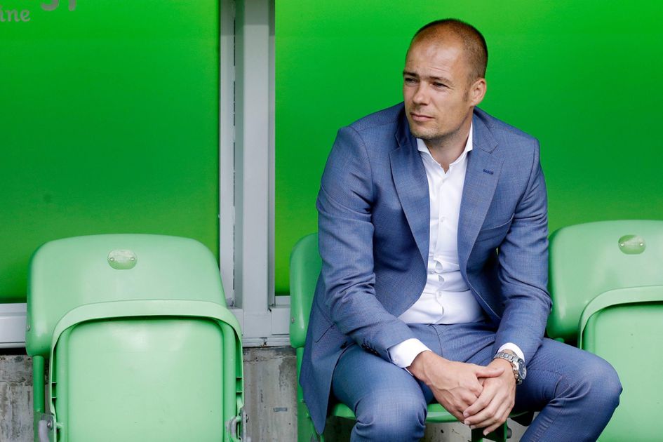 Buijs na 2 rode kaarten: 'Wanneer geel, wanneer rood?' | Sportnieuws.nl