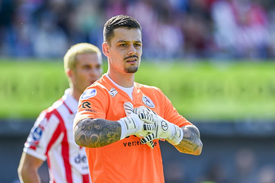 📸 | Nick Olij in de verdediging: is het geheime plan van Oranje tegen ...