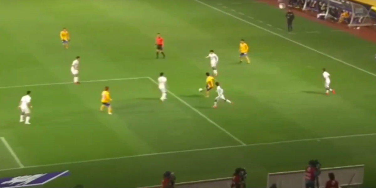 🎥 | Ploeggenoot Quenten Martinus steelt show in Japan met deze ...