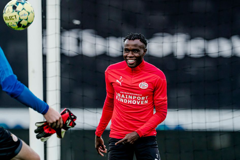 PSV heeft nog geen duidelijkheid over Bruma: blijft aanvaller in ...
