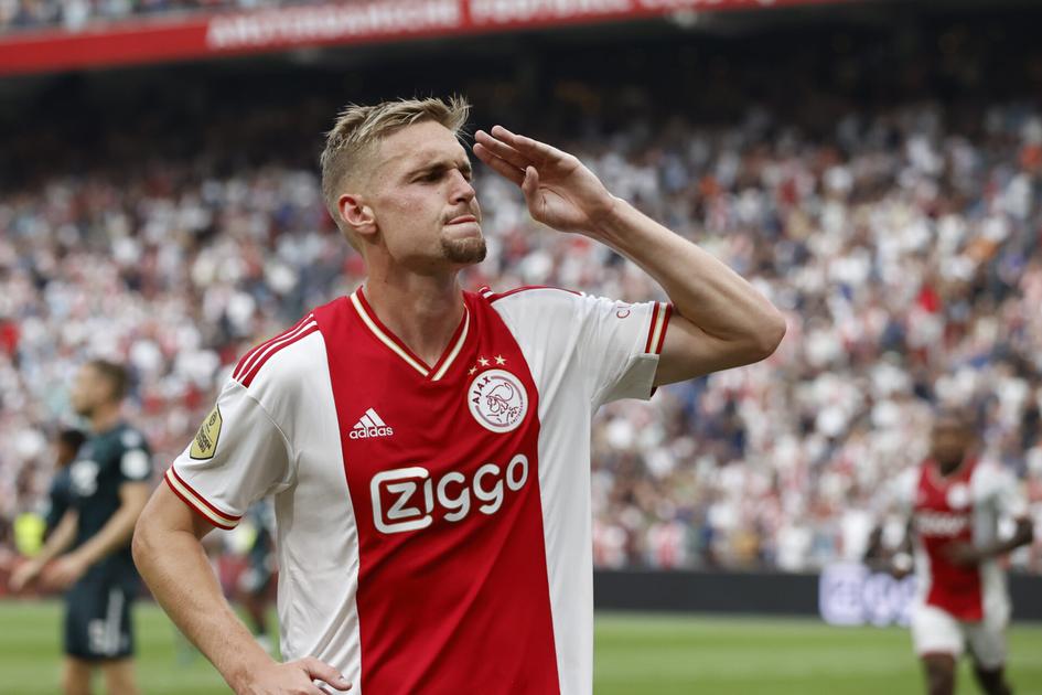 'Ajax-speler Kenneth Taylor datet met ex-vriendin van vlogger Gio ...